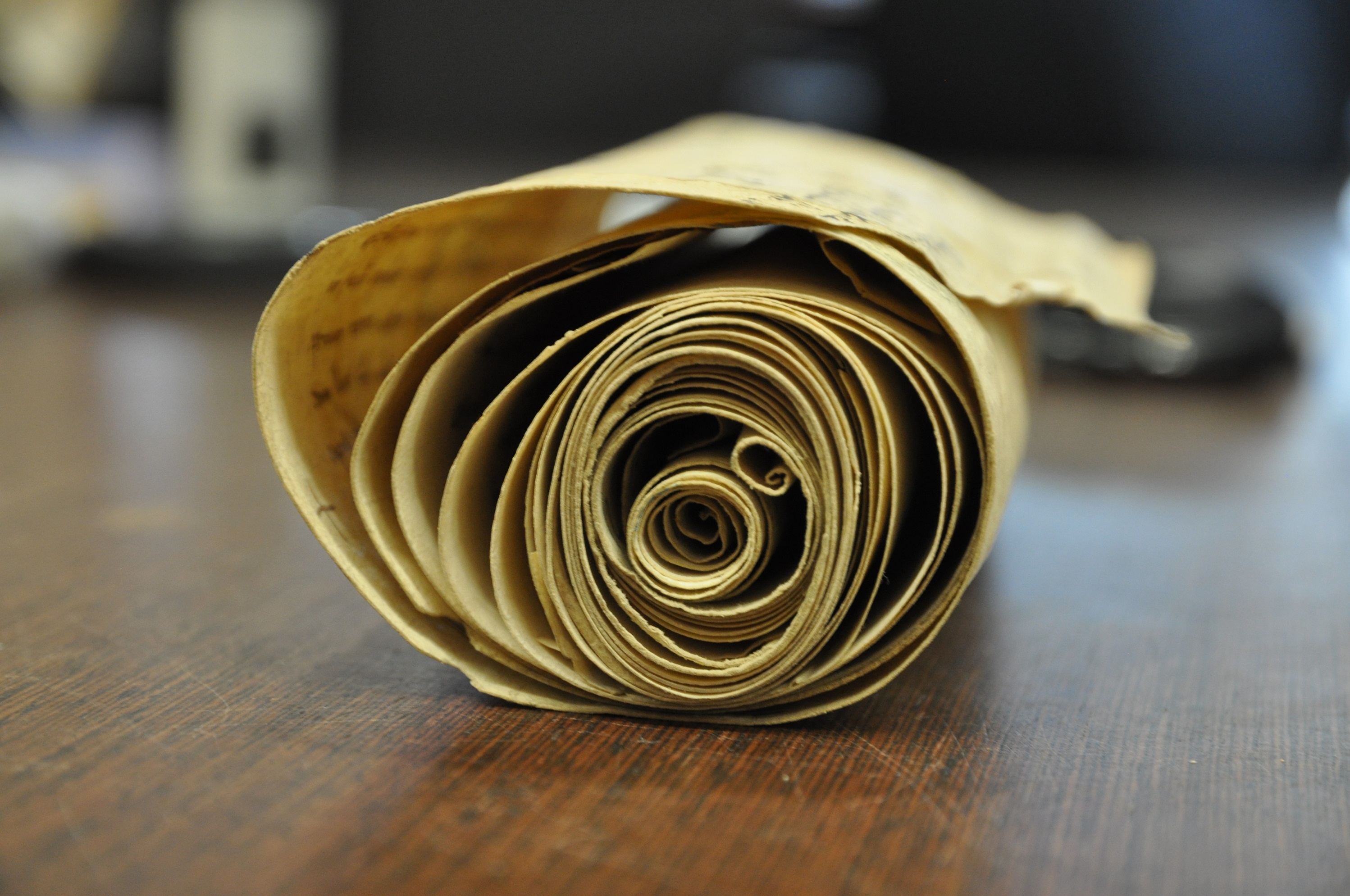 Inventaire des cartulaires-rouleaux médiévaux français · Inventaire des ...